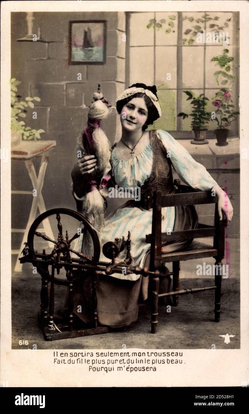 Il en sortira seulement mantrousseau, Frau am Spinnrad in Tracht ...