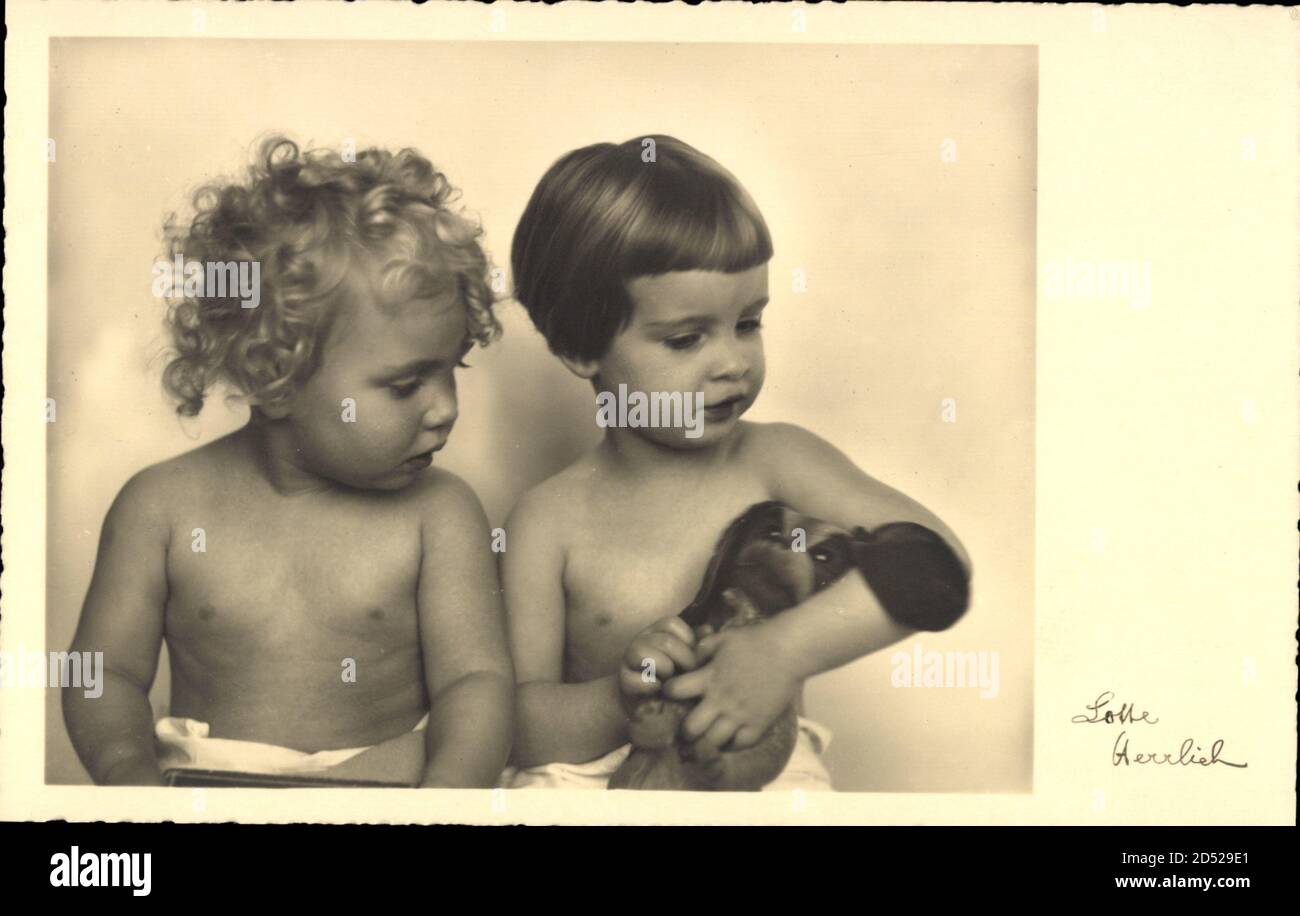 Lotte Herrlich, Geschwister, Zwei junge Kinder, Teddybär | usage ...