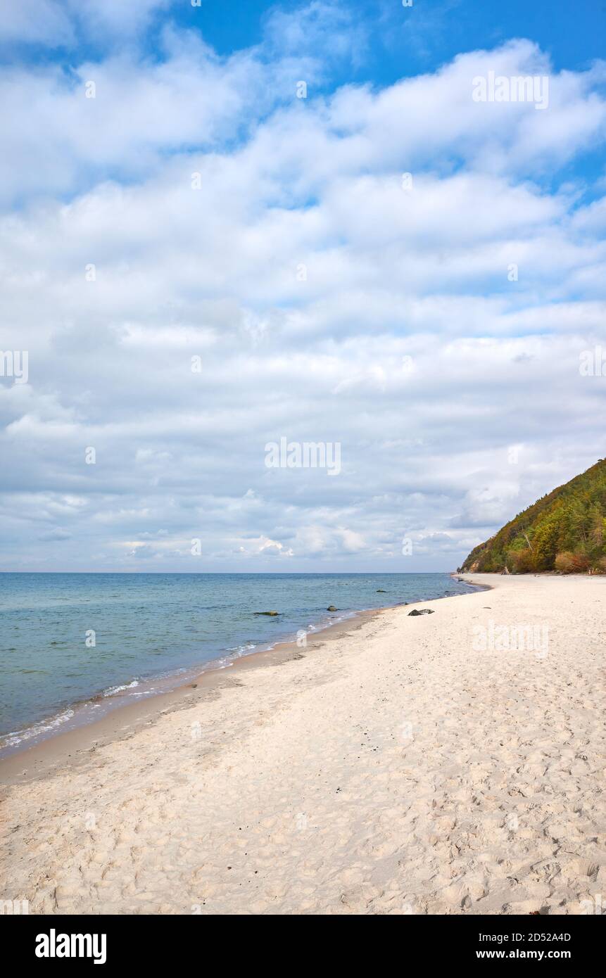 Empty wide sandy beach hi-res stock photography and images - Alamy