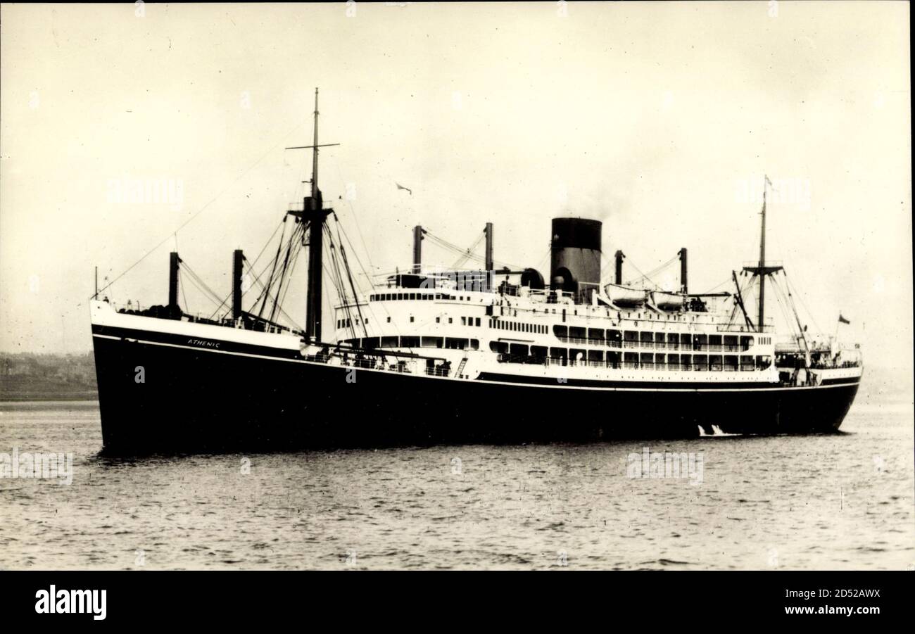 Shaw Savill Line, S.S. Athenic, Dampfschiff | usage worldwide Stock ...