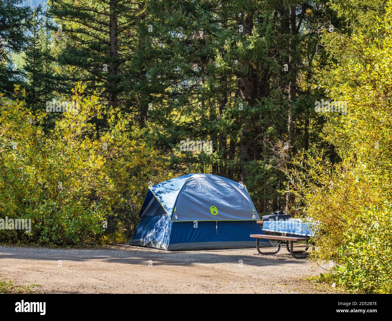 Camping camp campground autumn hi-res stock photography and images - Alamy
