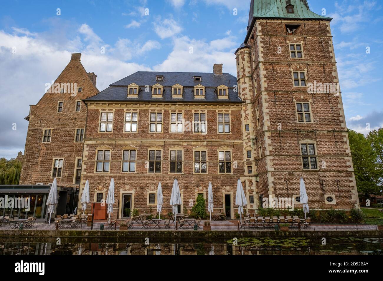 the old castle of raesfeld in germany Stock Photo - Alamy