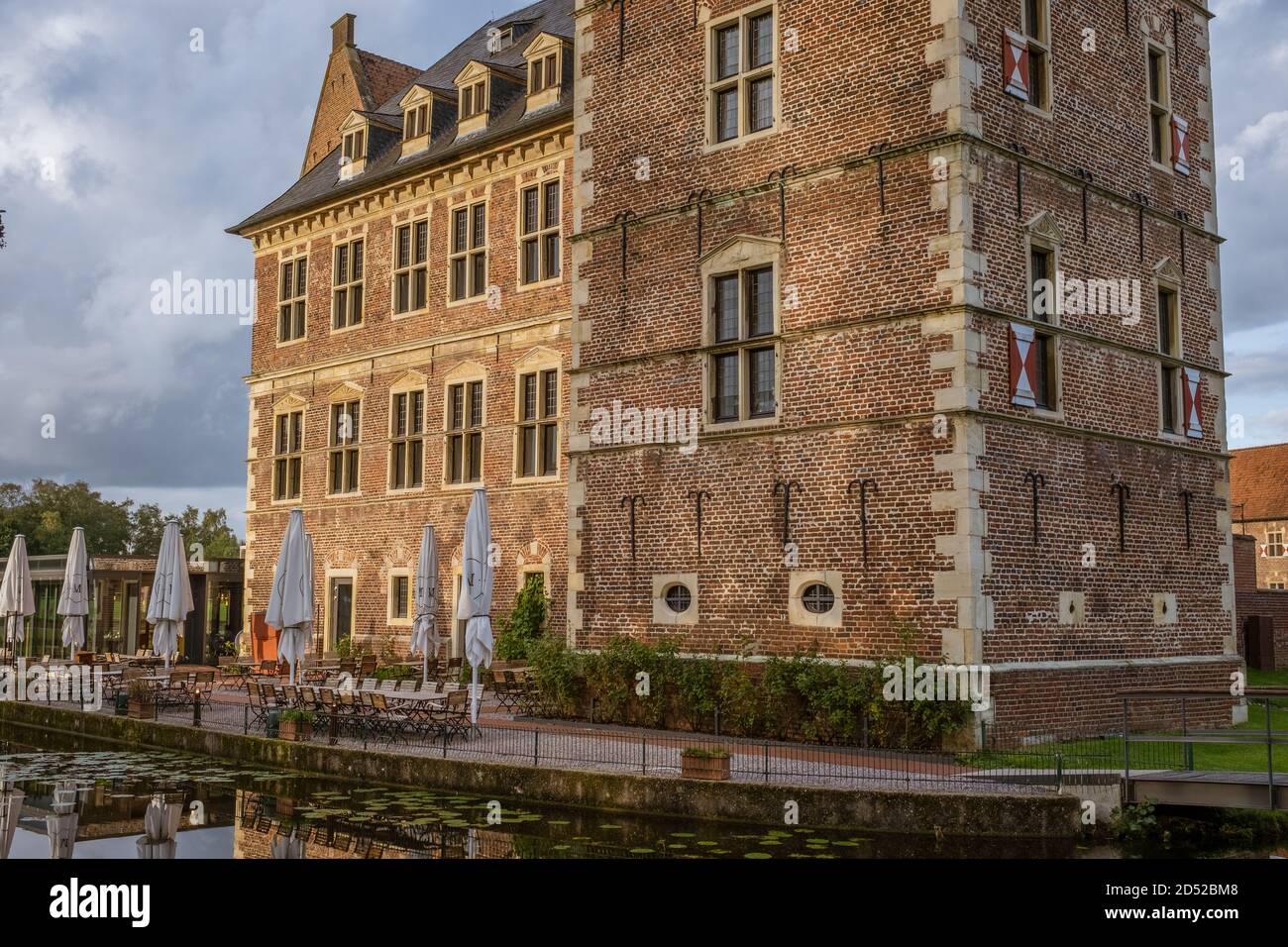 the old castle of raesfeld in germany Stock Photo - Alamy