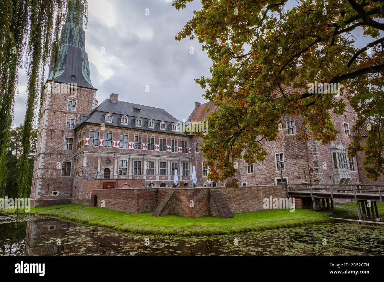 the old castle of raesfeld in germany Stock Photo - Alamy