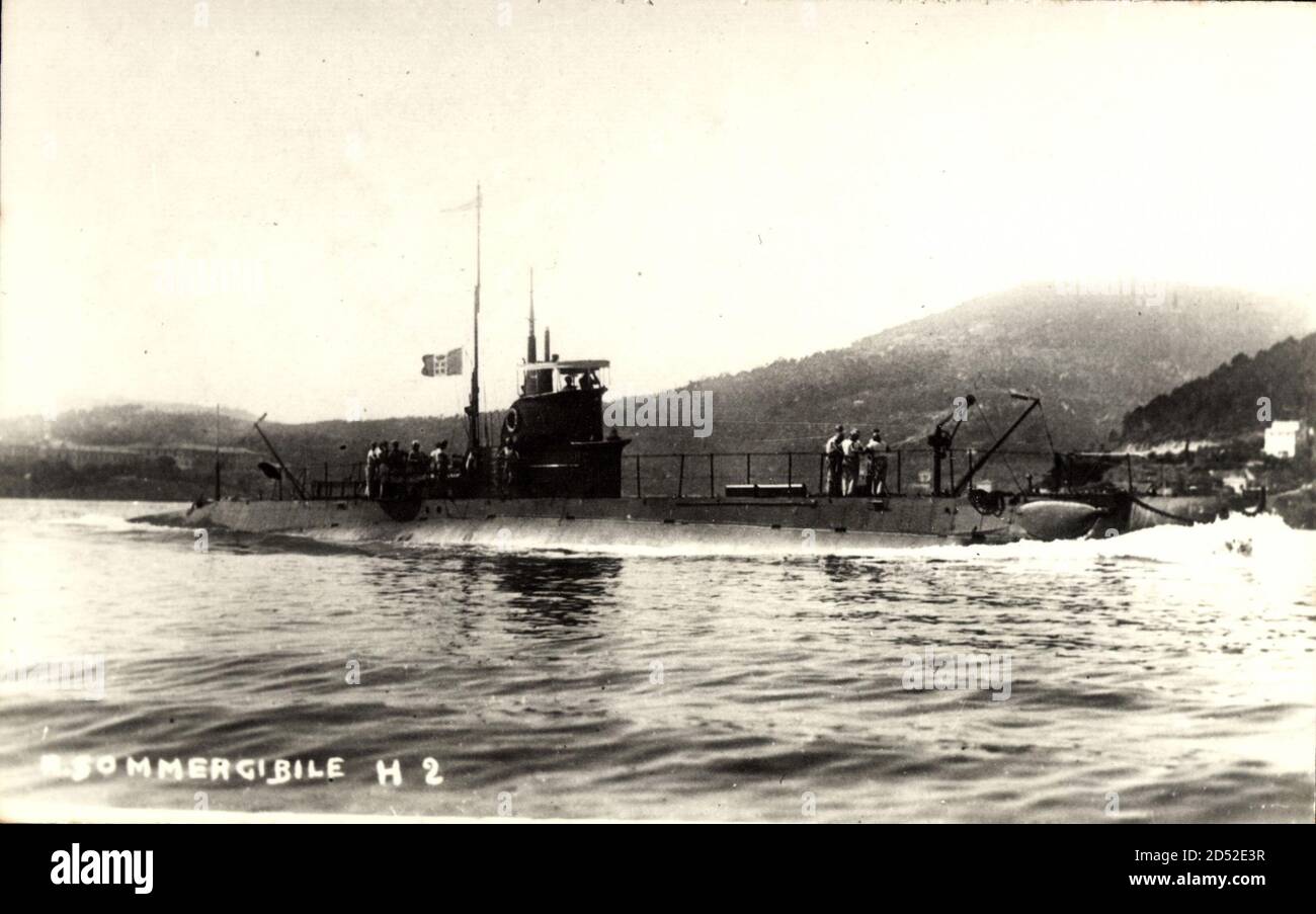 Italienisches U Boot, H 2, Unterseeboot, Sommergibile | usage worldwide Stock Photo - Alamy