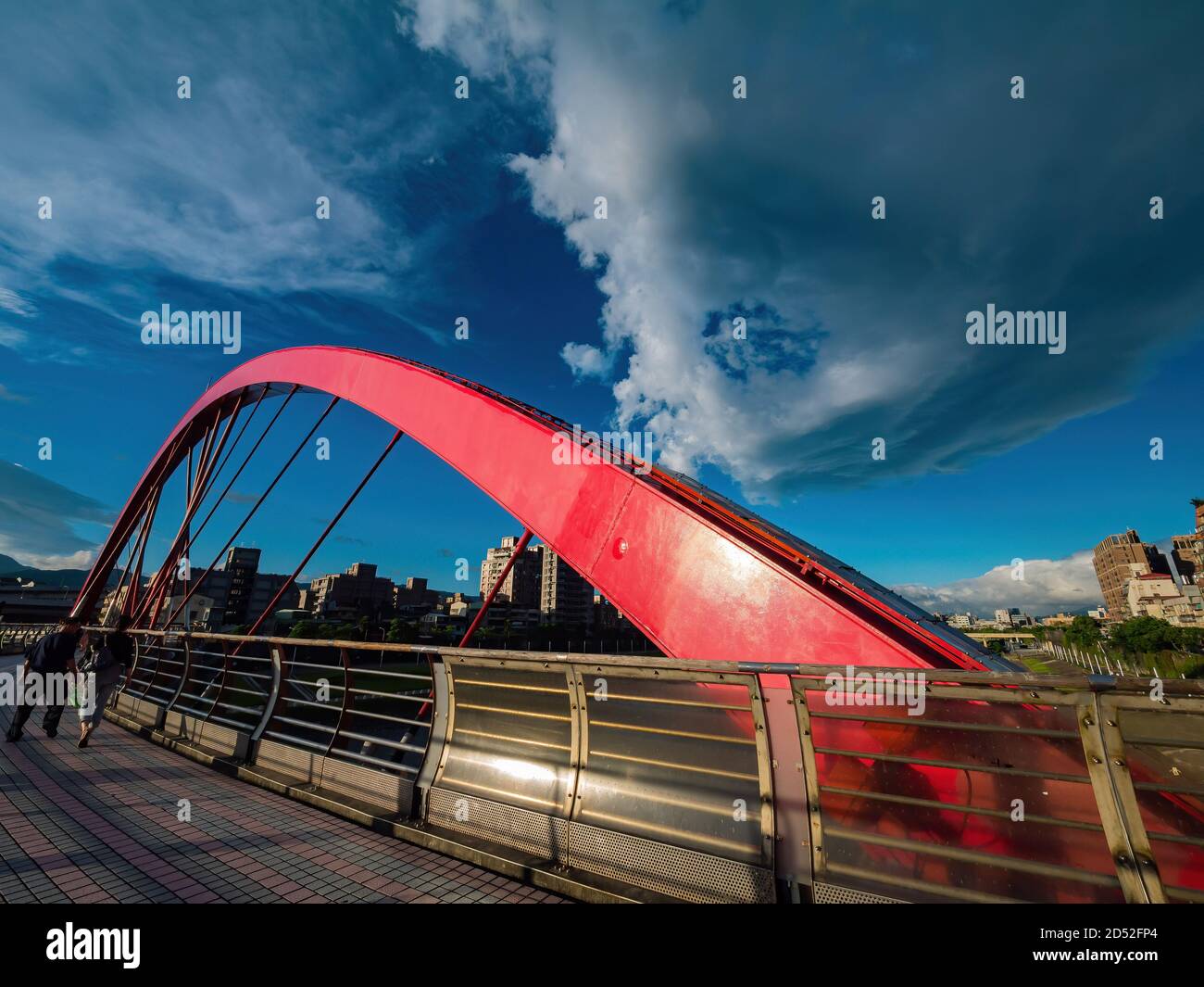 Afternoon view of the beautiful Rainbow Bridge at Taipei, Taiwan Stock ...