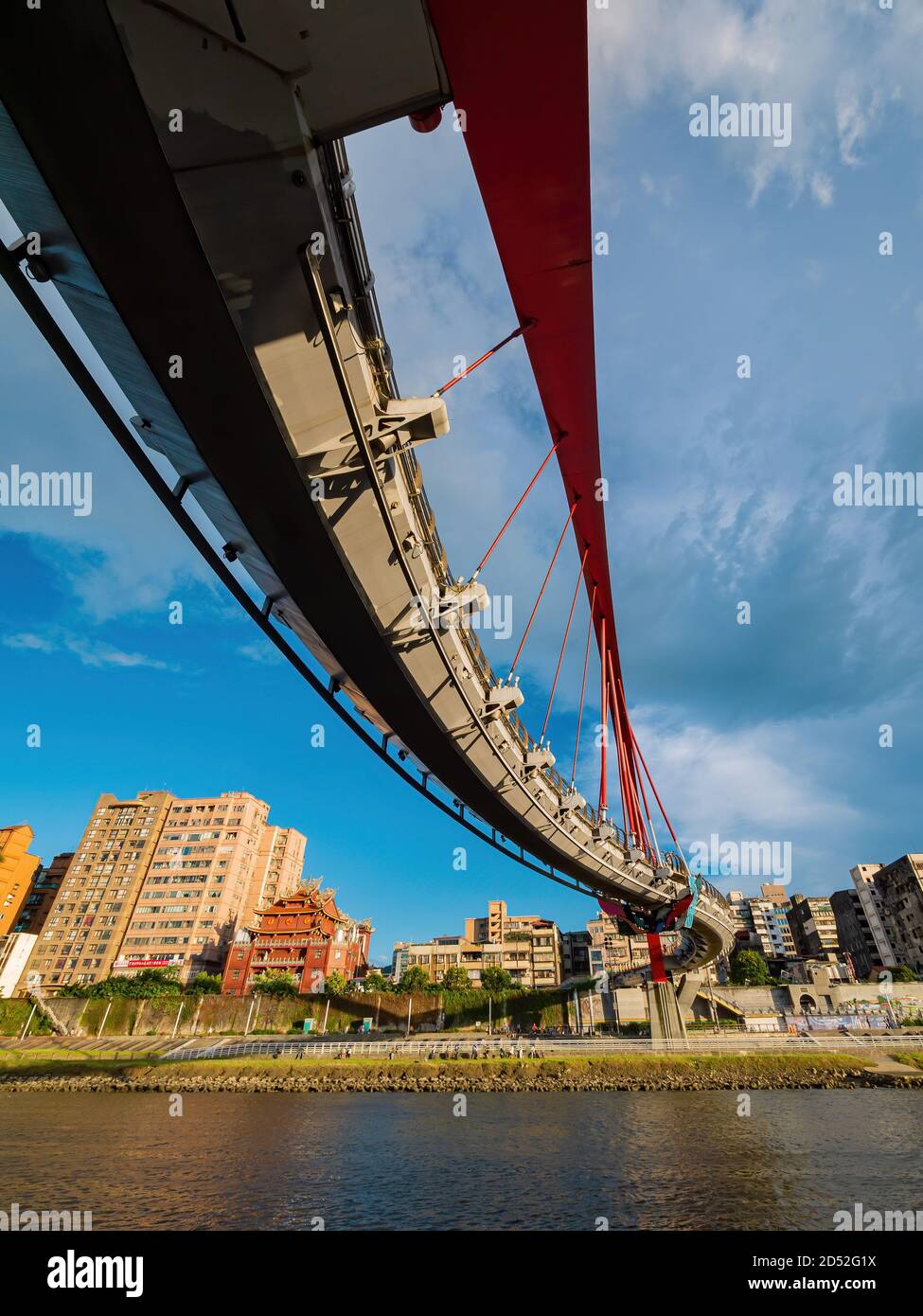 Afternoon view of the beautiful Rainbow Bridge at Taipei, Taiwan Stock ...