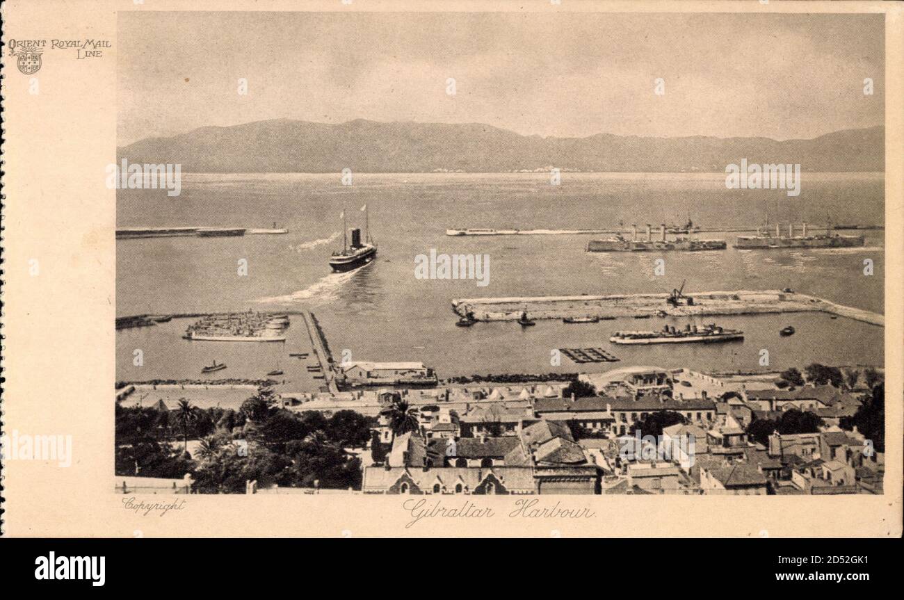 Ships at historic gibraltar hi-res stock photography and images - Alamy