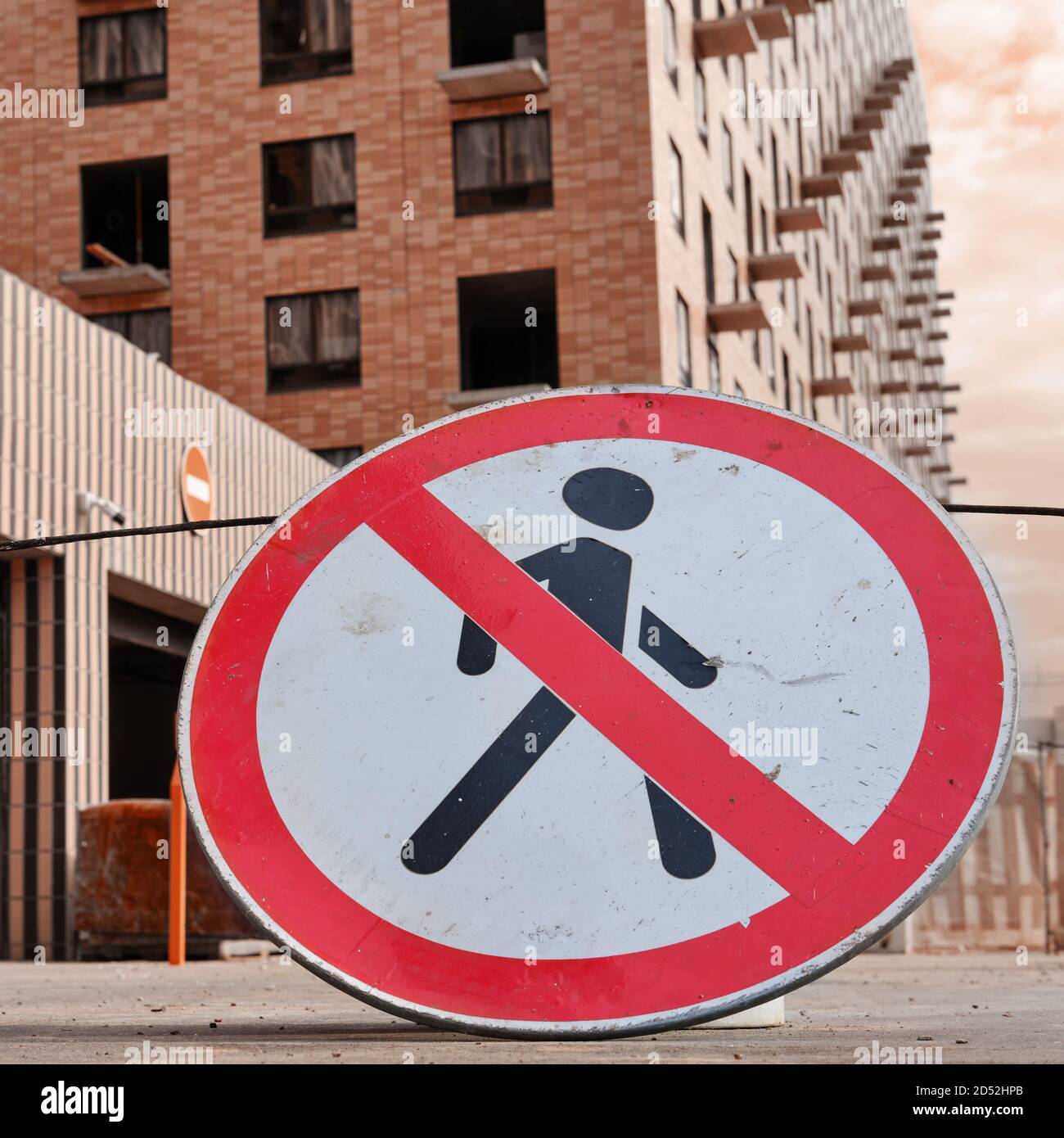 The passageway sign is closed to a building under construction Stock ...