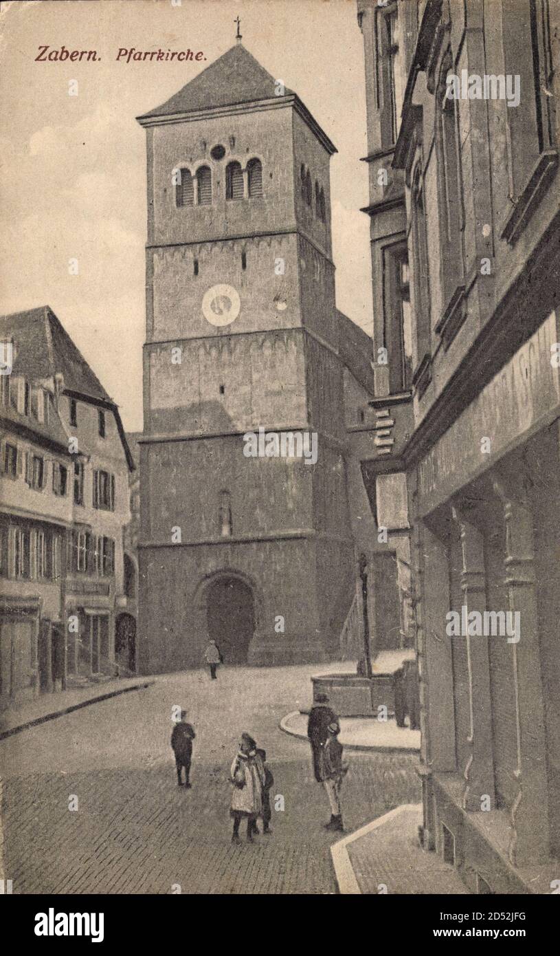 Saverne Zabern Elsaß Bas Rhin, Ansicht der Pfarrkirche mit Uhr | usage ...