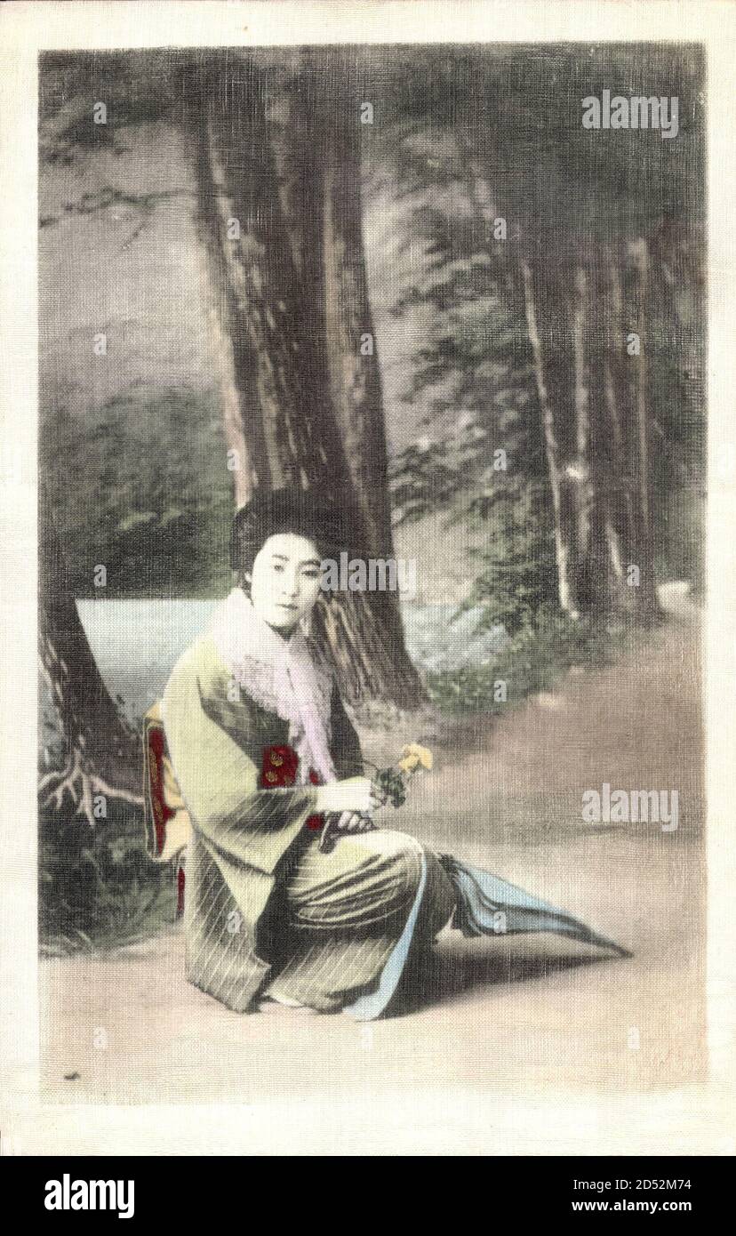 Seiden Japan, Japanerin in traditionellem Gewand, Kimono | usage ...