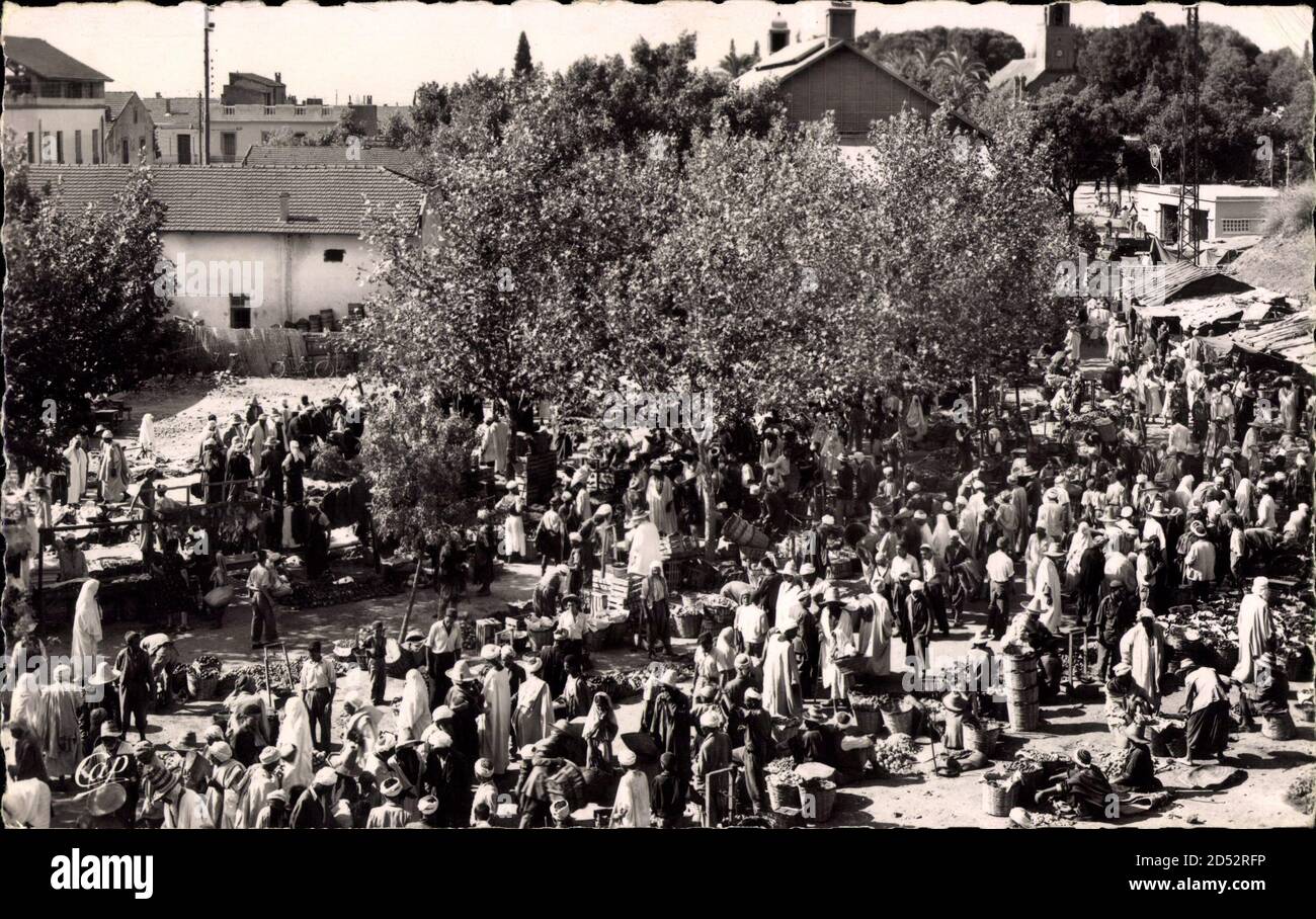 Affreville Algerien, Le Marche, Blick auf den Marktplatz, Einheimische ...