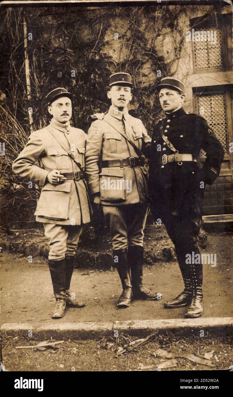 Carignan, Poilus, Soldats francais, Uniformes | usage worldwide Stock ...