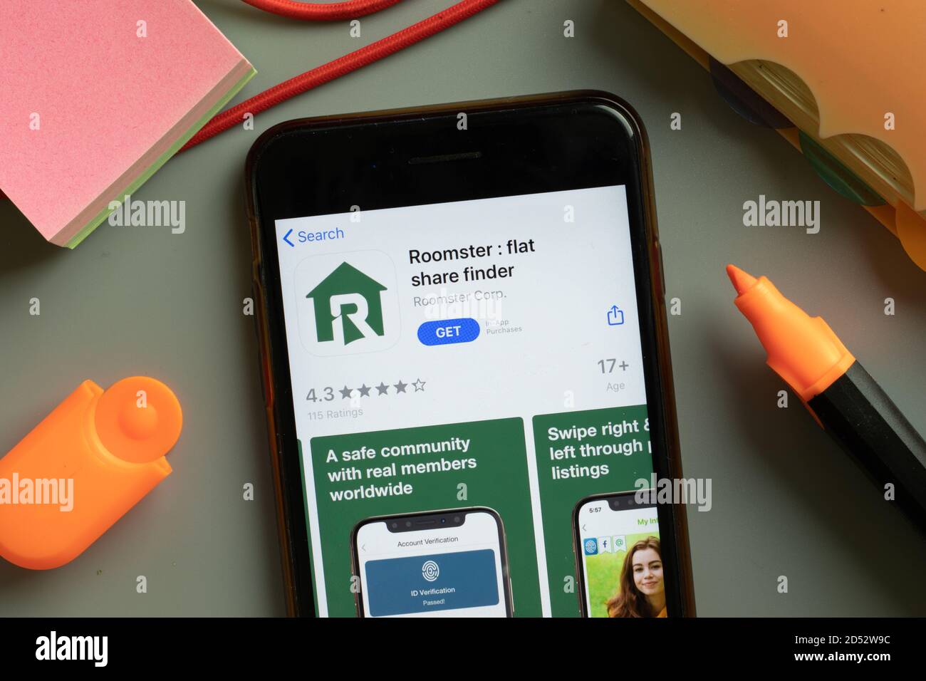 New York, USA - 29 September 2020: Roomster flat share finder mobile ...