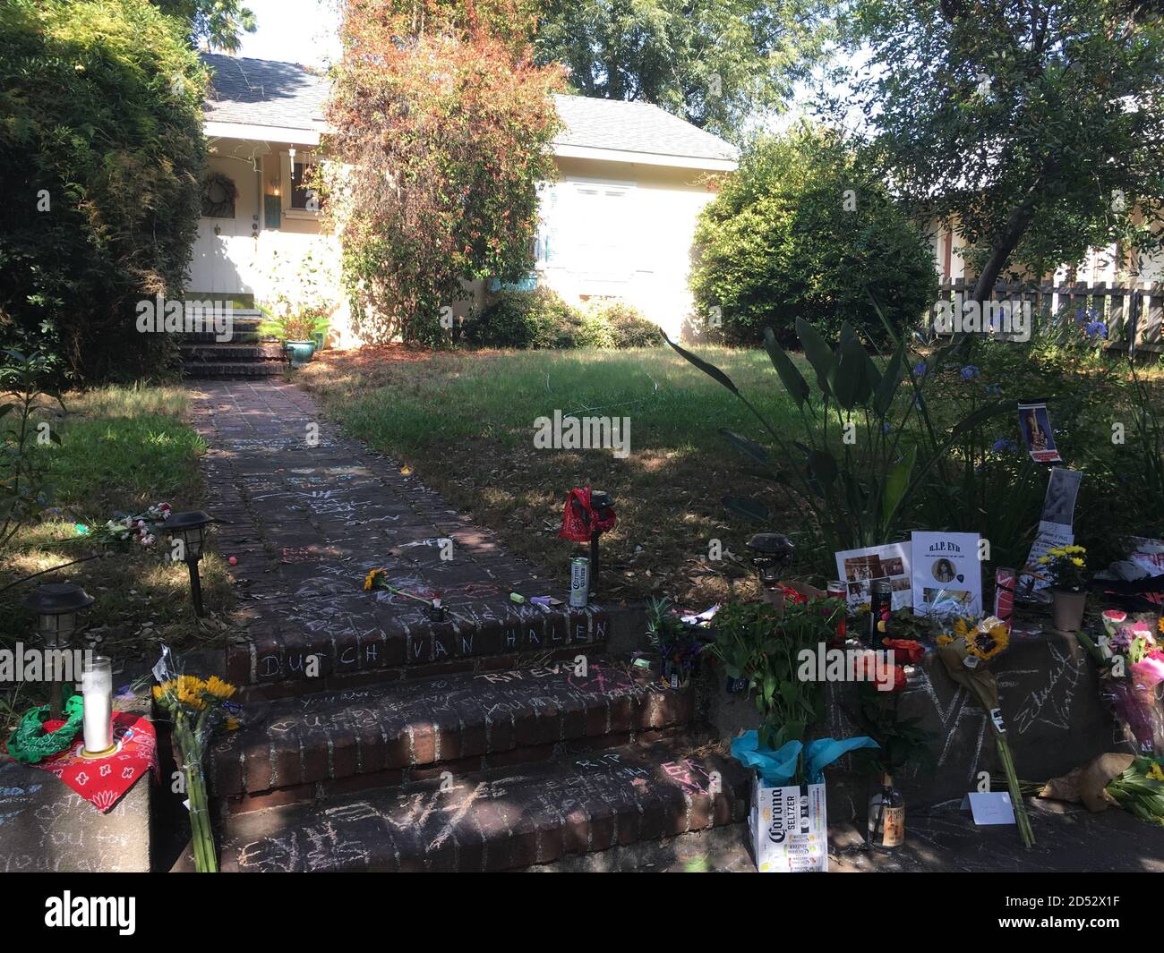 Pasadena, Ca. 11th Oct, 2020. Van Halen fans remember legendary ...