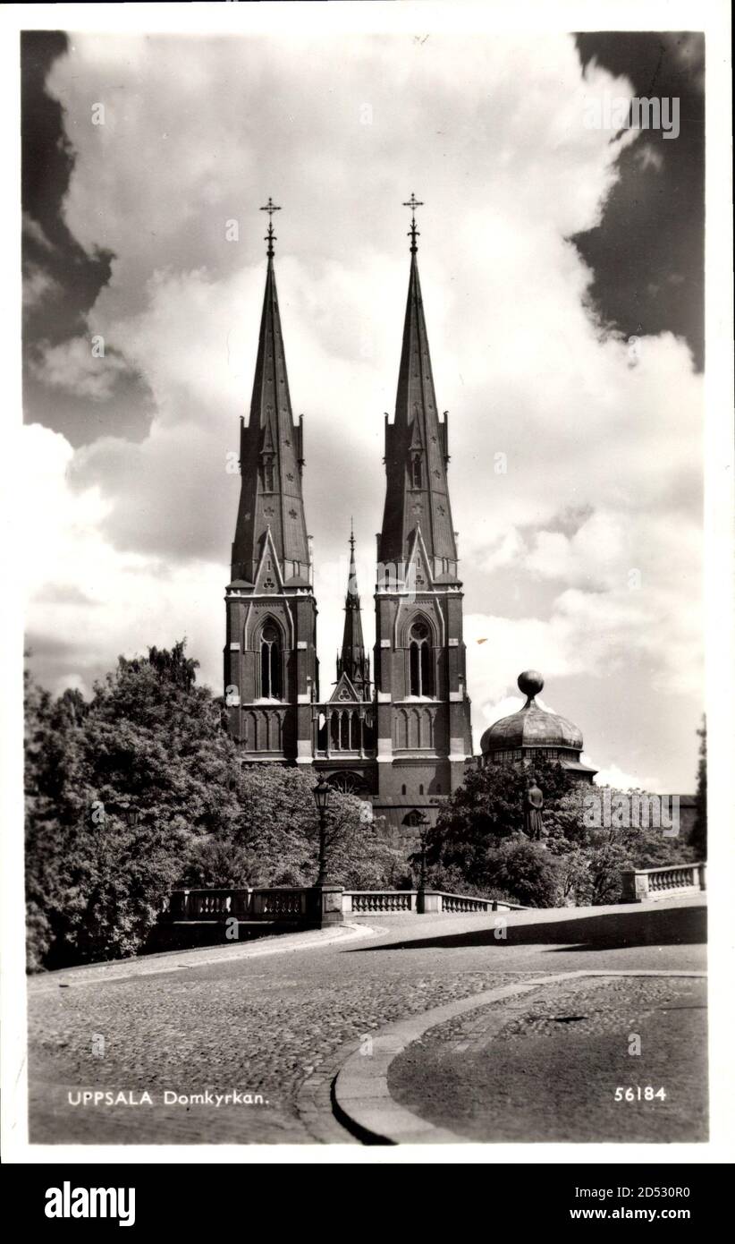 Uppsala Schweden, Domkyrkan, Blick zur Domkirche | usage worldwide ...