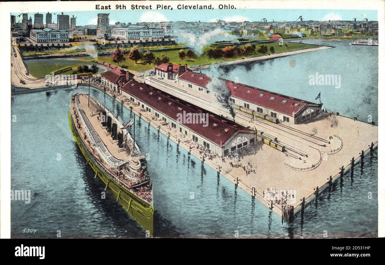 Cleveland Ohio USA, East 9th Street Pier, Dampfschiff, steamer, houses ...