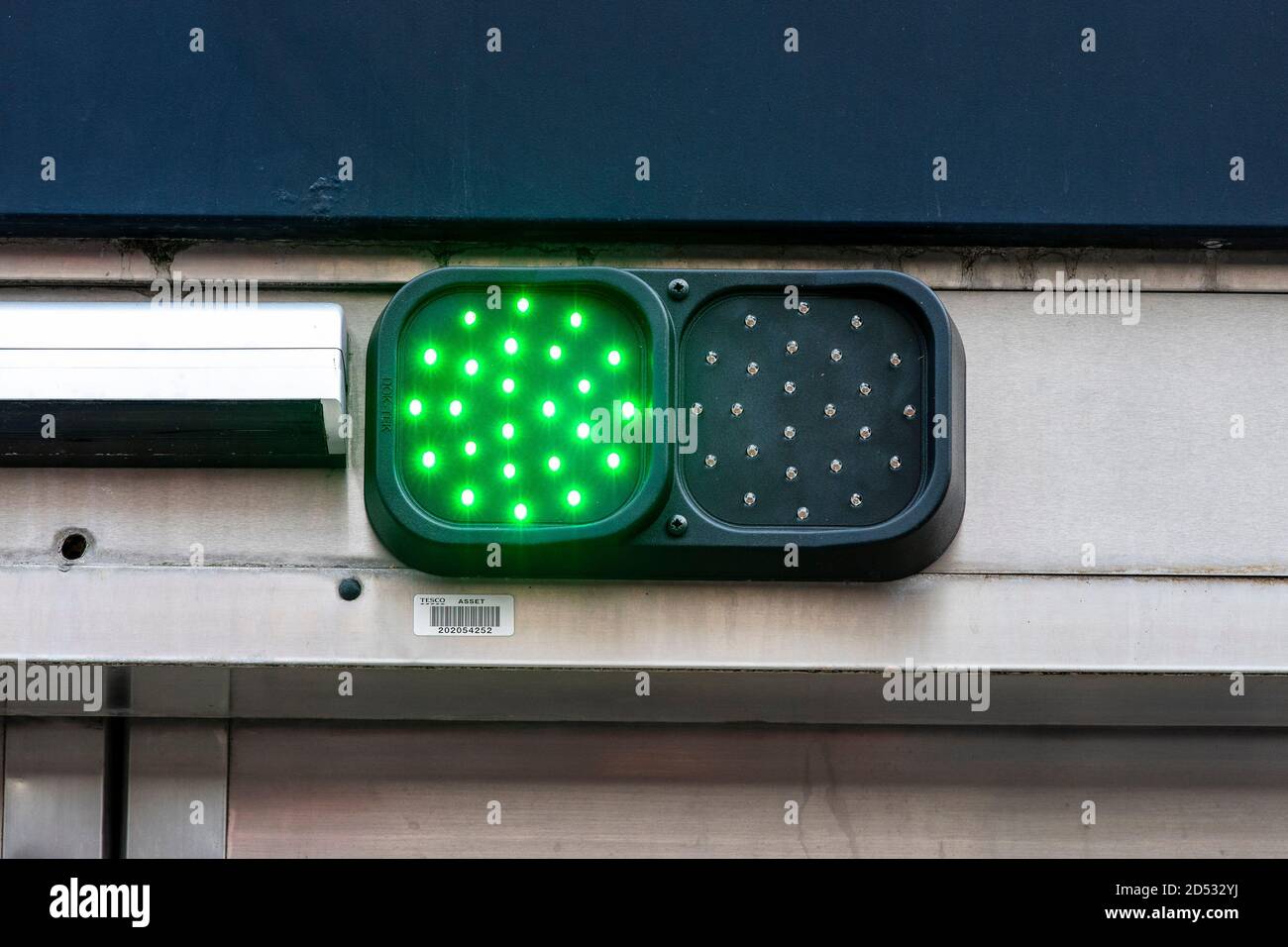Traffic light system hi-res stock photography and images - Alamy
