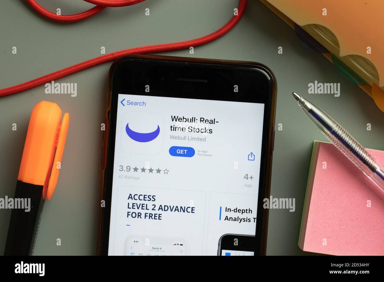 Webull app logo hi-res stock photography and images - Alamy