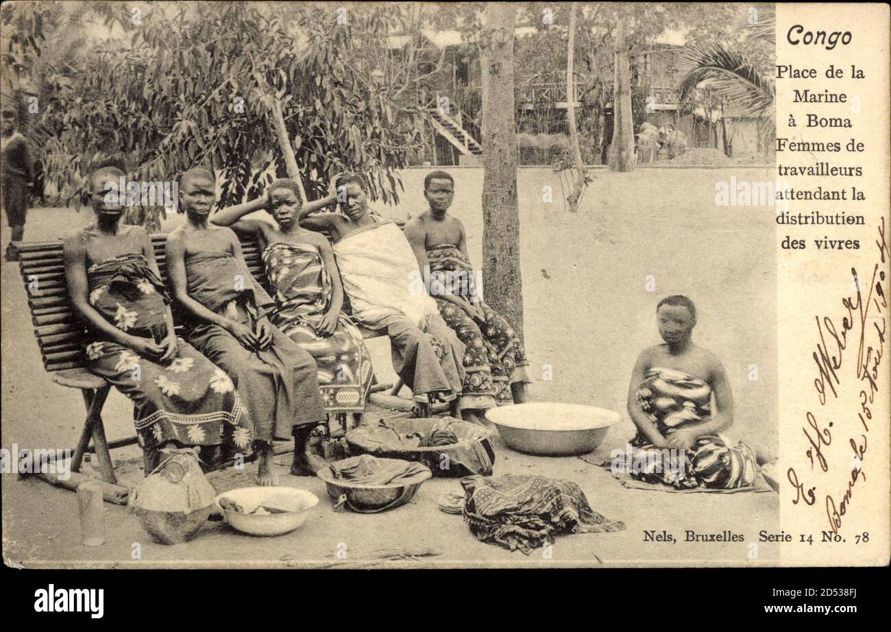 Boma Belgisch Kongo, Place de la Marine, Femmes attendant les ...
