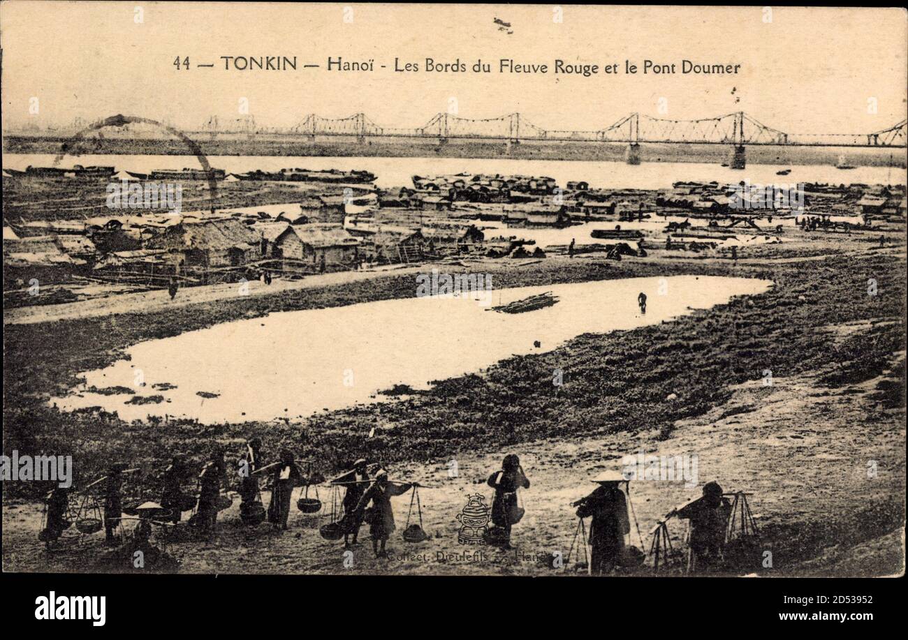 Hanoi Tonkin Vietnam, Les Bords du Fleuve Rouge et le Pont Doumer ...