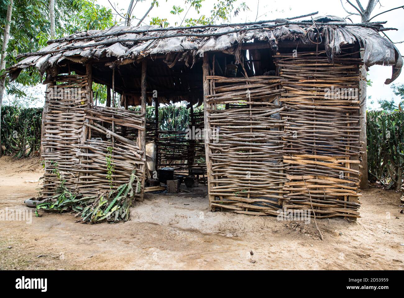Haiti rural wooden house Stock Photo - Alamy