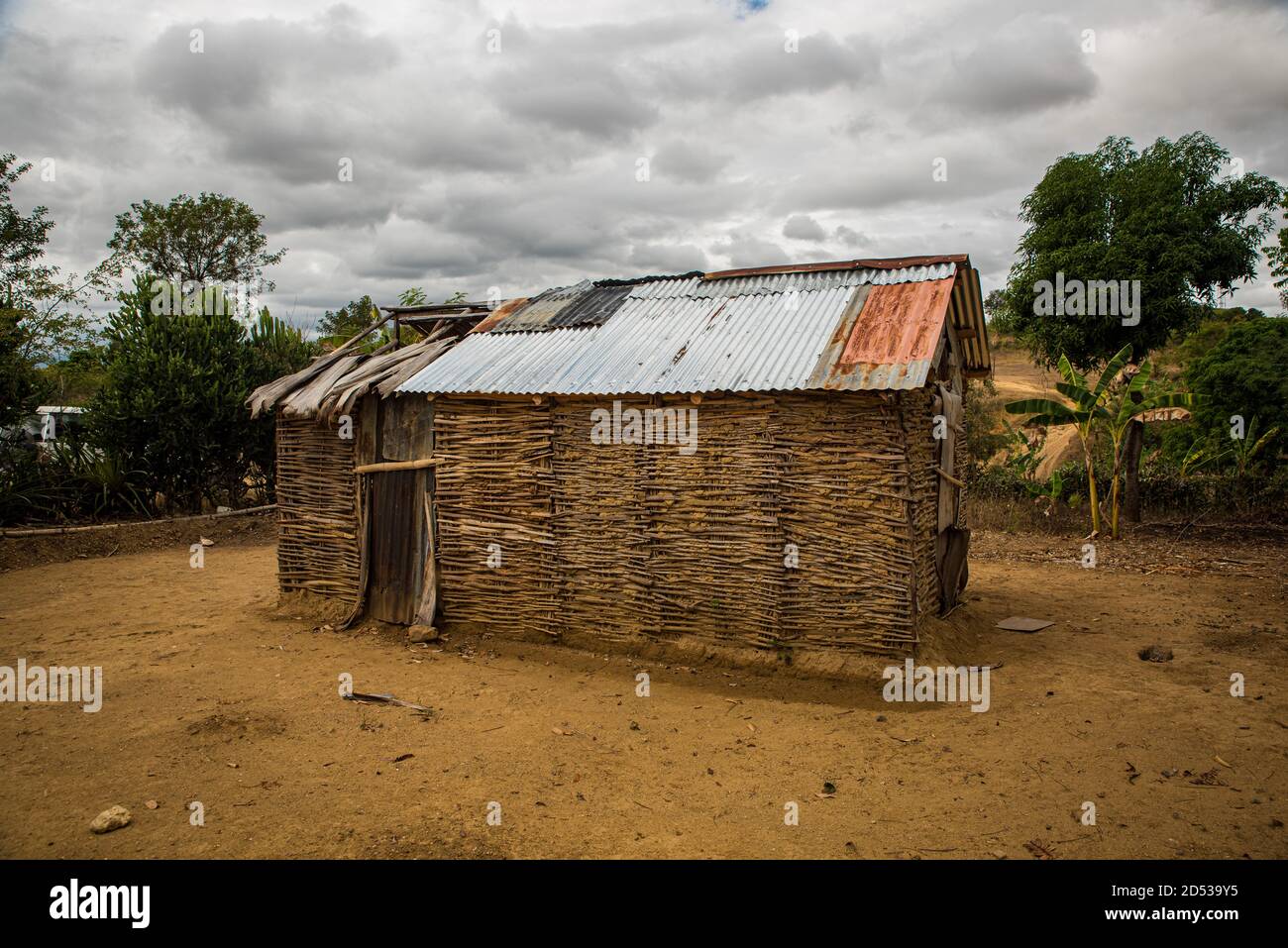 Haiti rural wooden house Stock Photo - Alamy