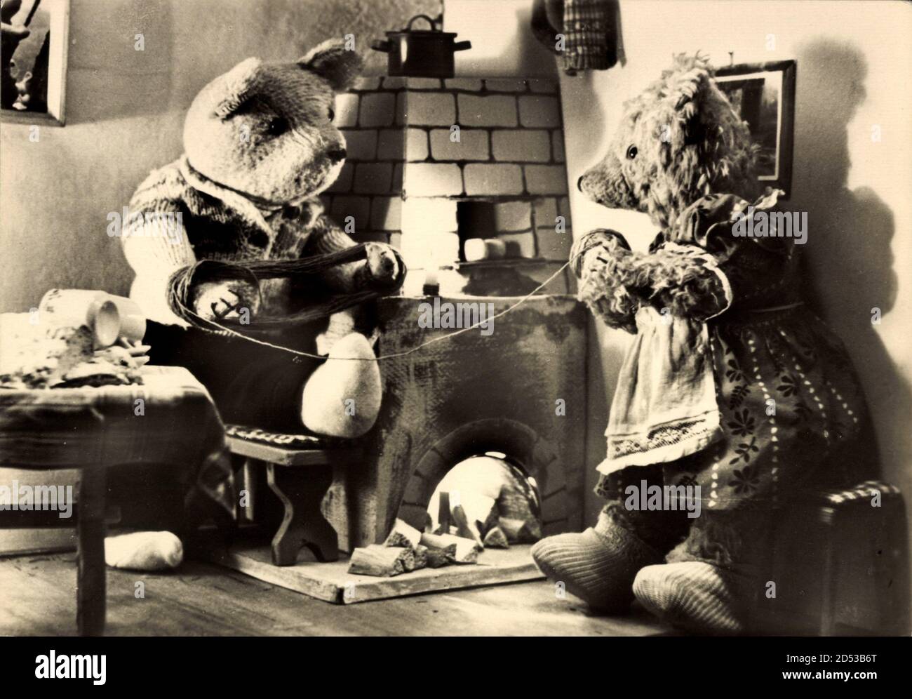 Teddybären am Ofen, Stricken, Bärenpaar, Wohnstube, Strickgarn | usage ...