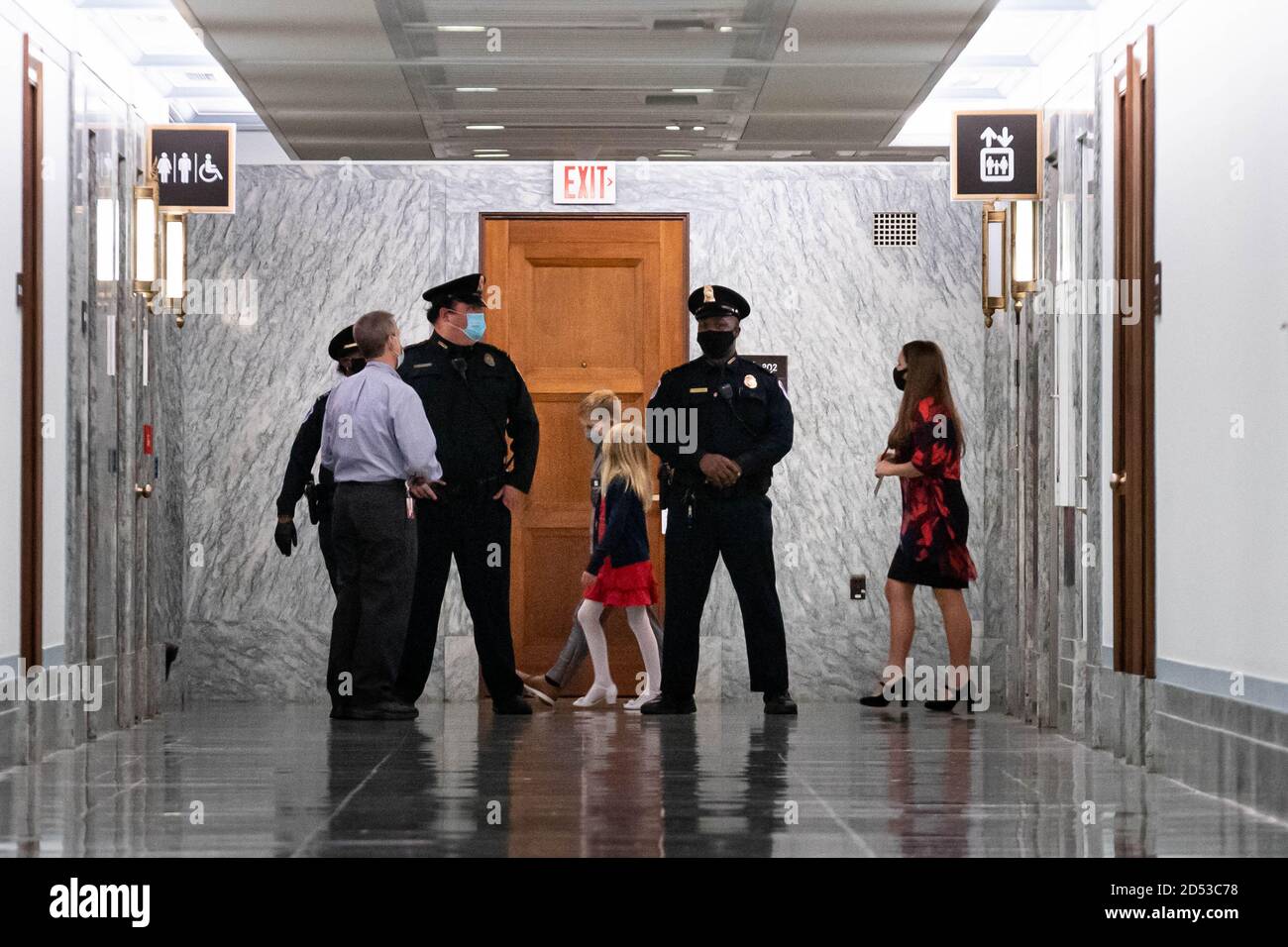 Amy barrett judge and children hi-res stock photography and images - Alamy