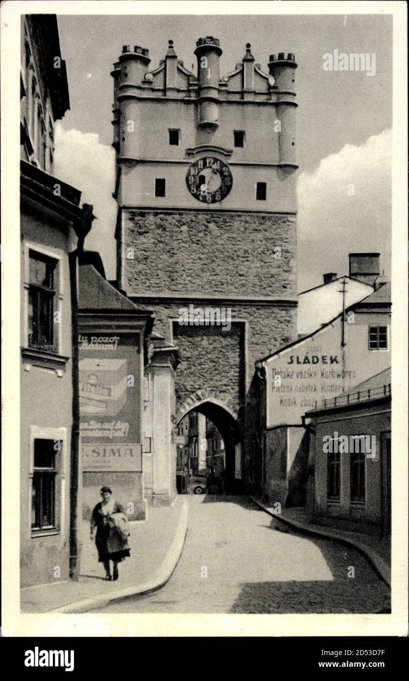 Jihlava Iglau Region Hochland, Straßenpartie mit Blick auf Torturm ...