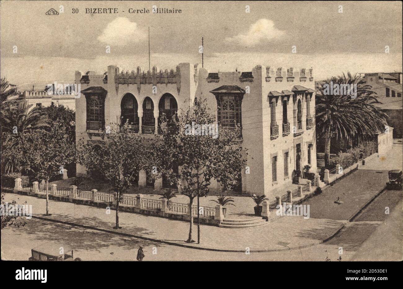 Bizerte Tunesien, Cercle Militaire, Straßenpartie mit Blick auf Gebäude ...