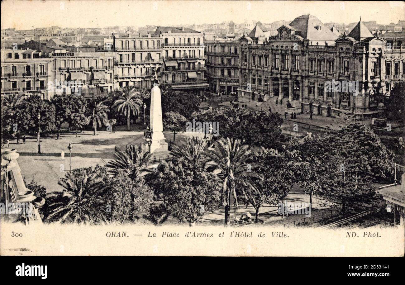 Oran Algerien, La Place d'Armes et l'Hotel de Villa, Obelisk auf dem ...