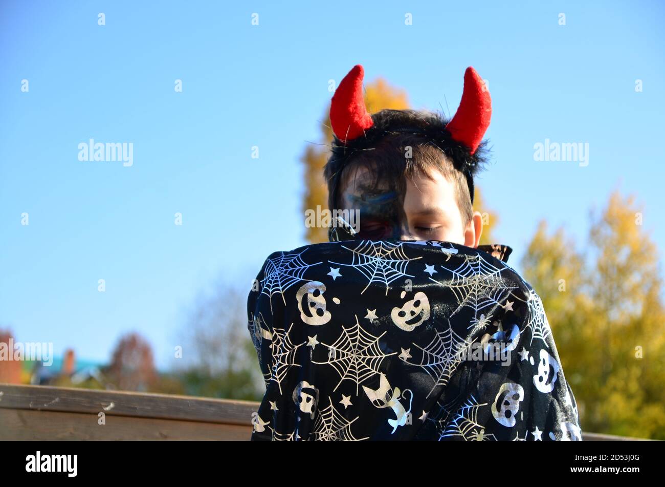 Zombie girl zombie boy hi-res stock photography and images - Alamy