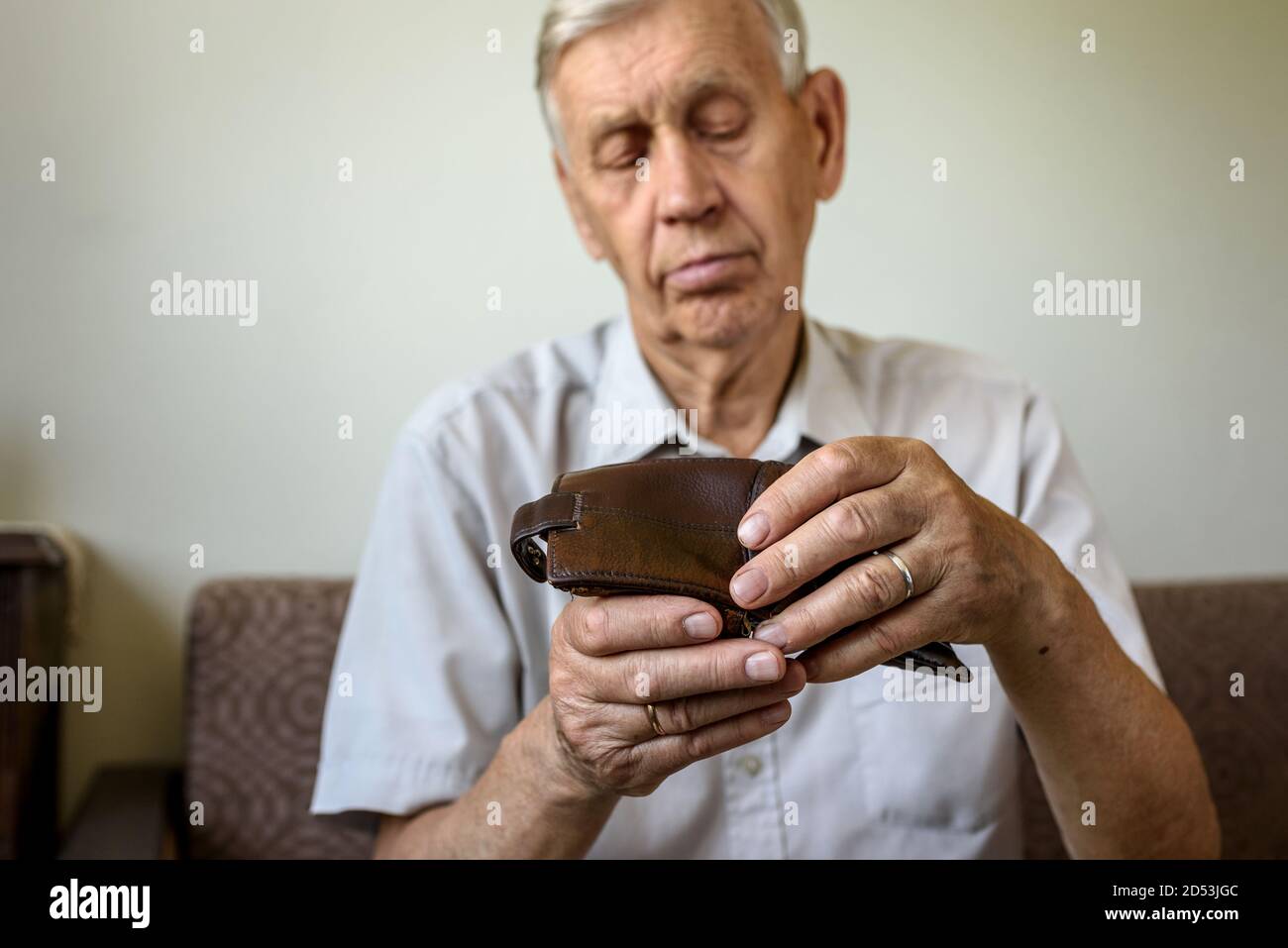 People wallet hi-res stock photography and images - Alamy
