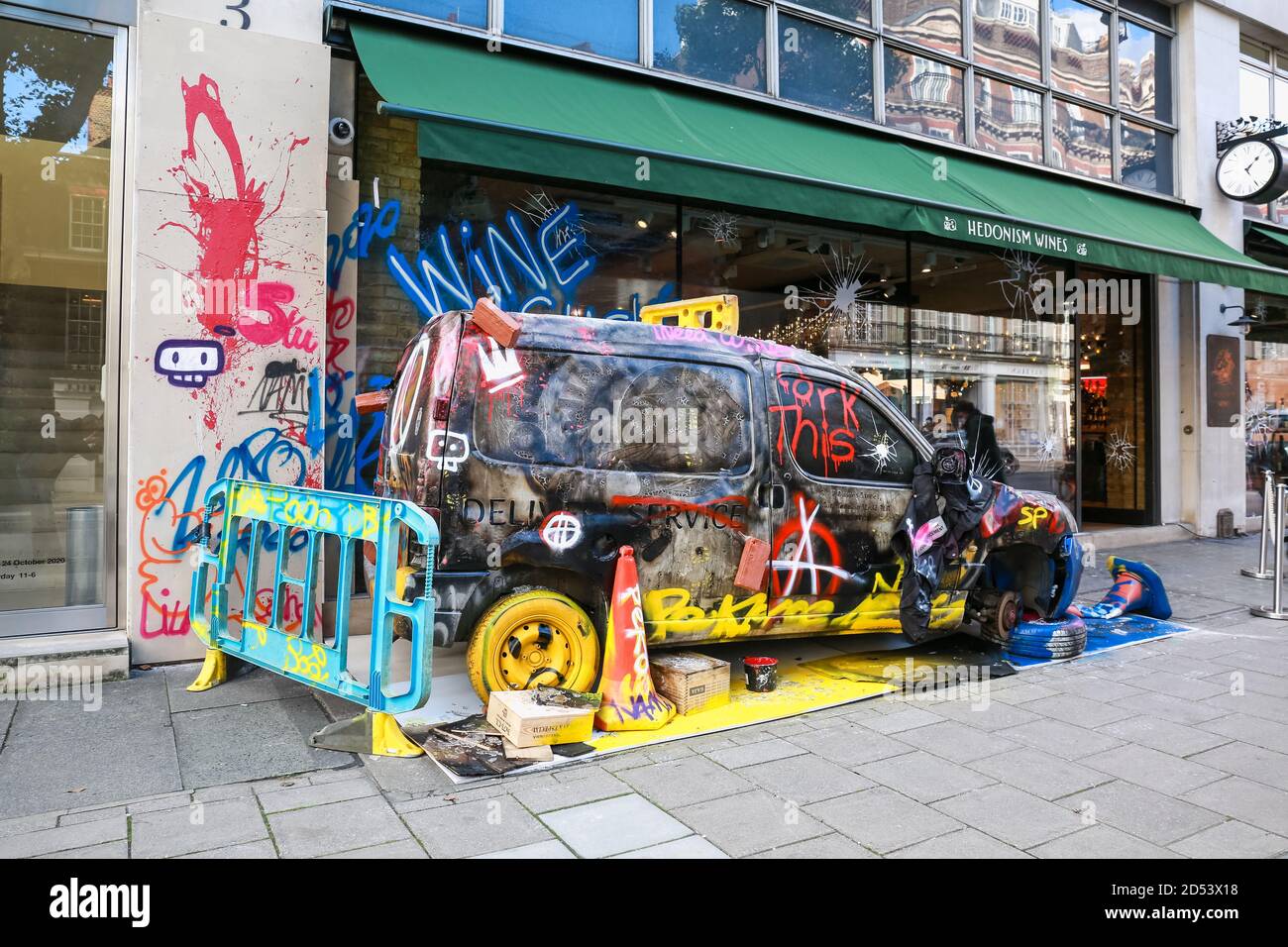 London, UK. 07 October 2020. Art installation of a wrecked car with ...