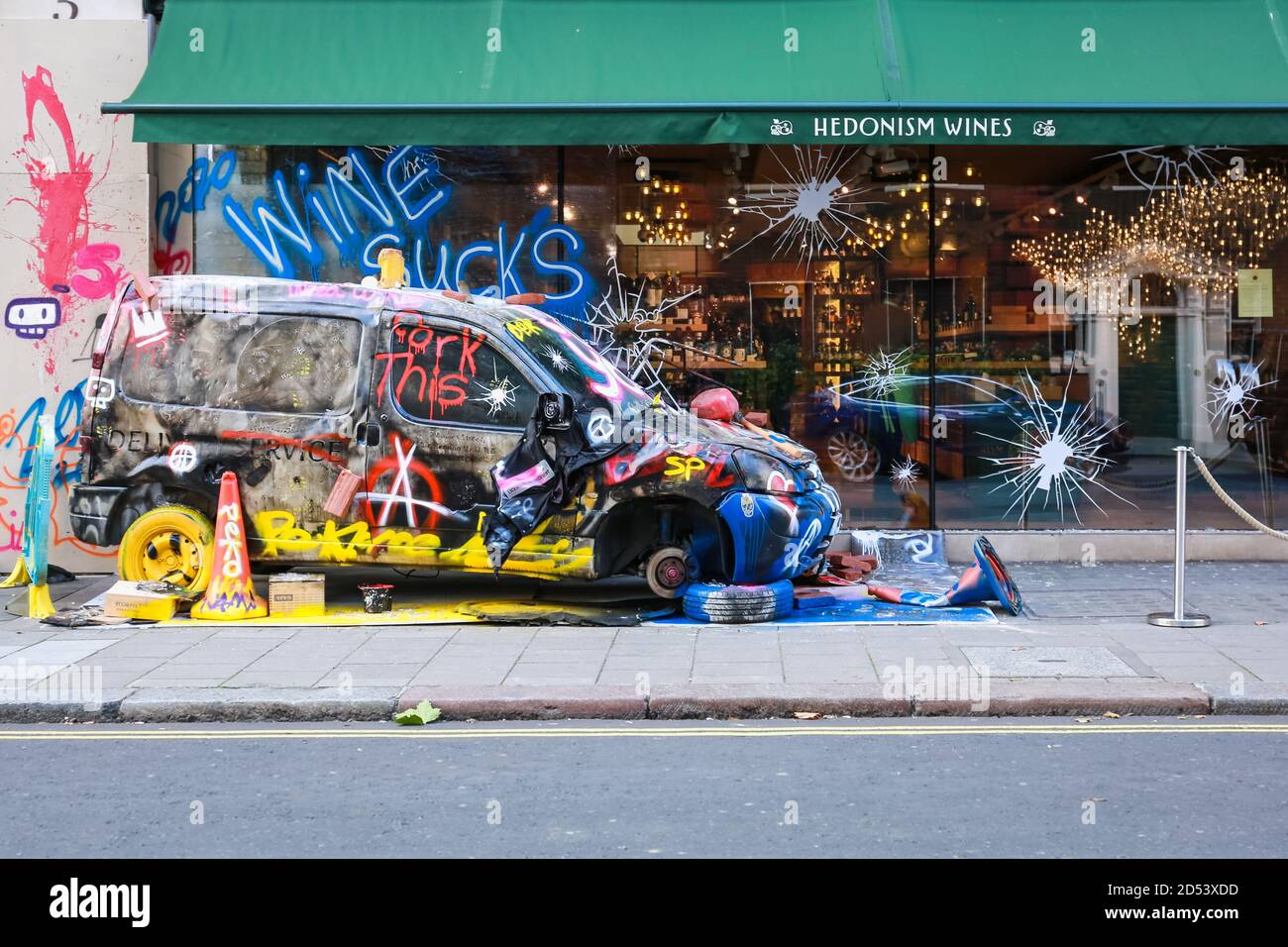 London, UK. 07 October 2020. Art installation of a wrecked car with ...