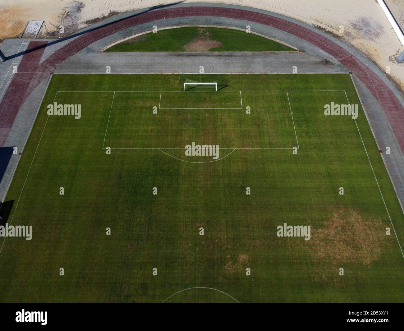 Lawn bad shape hi-res stock photography and images - Alamy