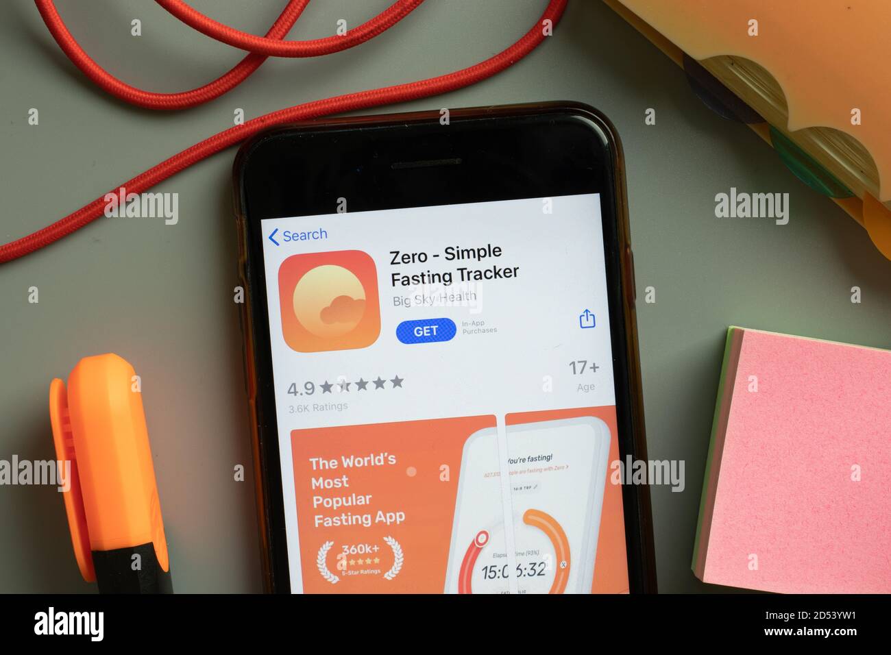 Simple fasting tracker hi-res stock photography and images - Alamy