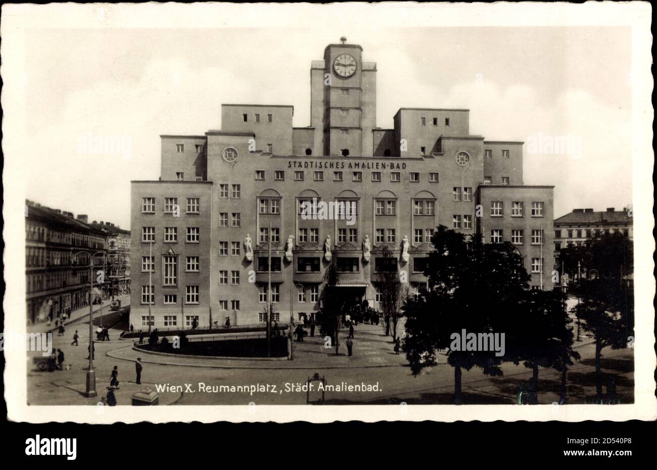 Wien 10. Favoriten Österreich, Reumannplatz, Städtisches Amalienbad ...