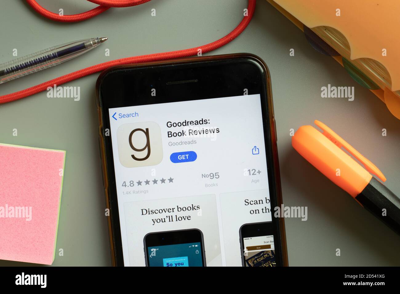 Book logo hi-res stock photography and images - Alamy