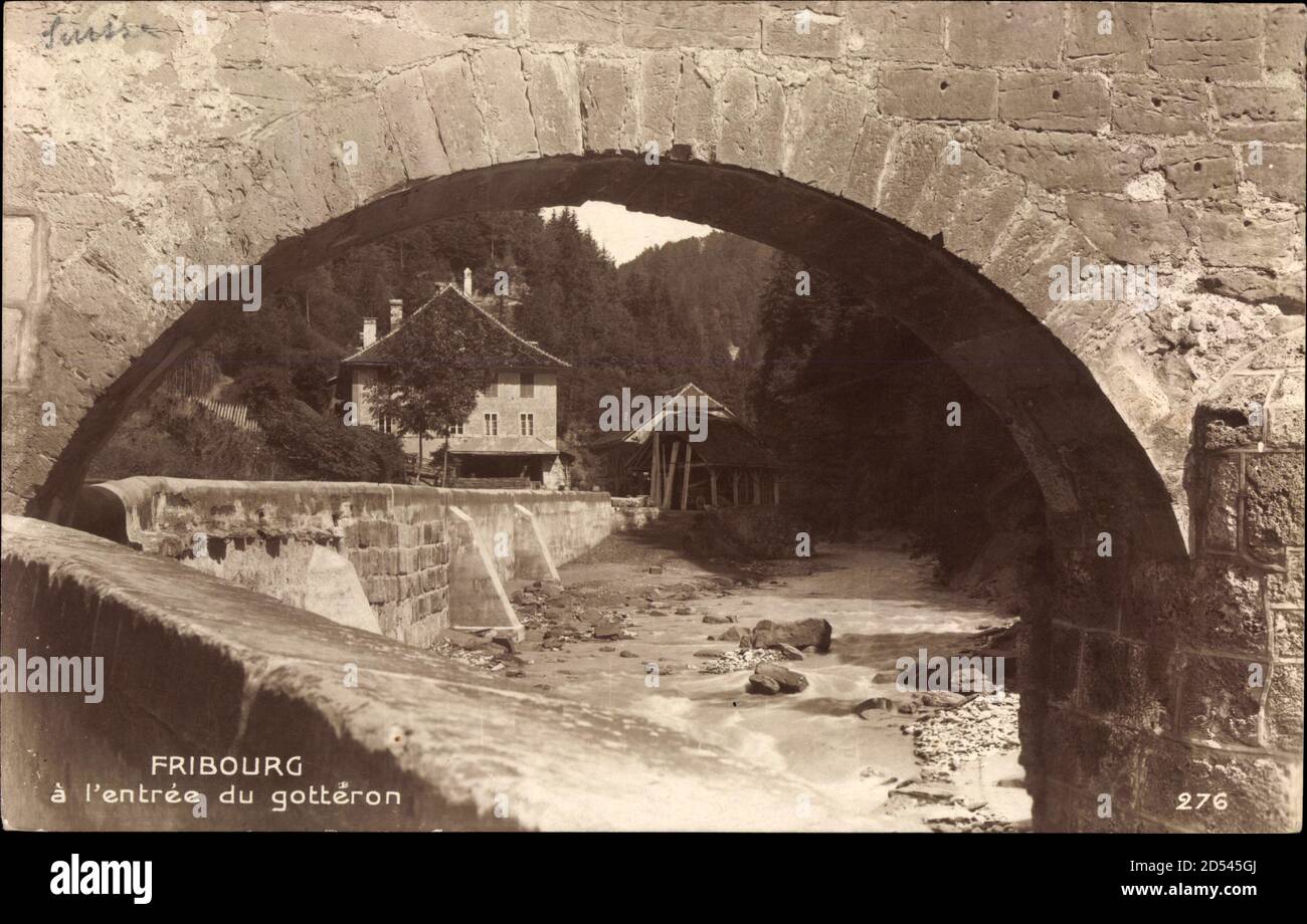 Freiburg Stadt Schweiz, Fribourg, l'entree du gotterin, Brücke, Tunnel ...