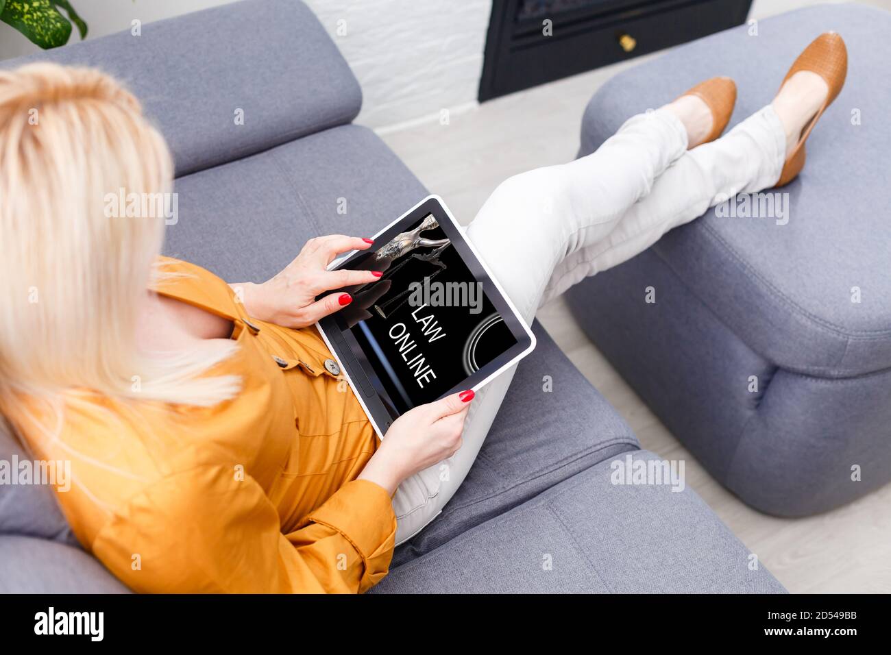 Need a lawyer icon hi-res stock photography and images - Alamy