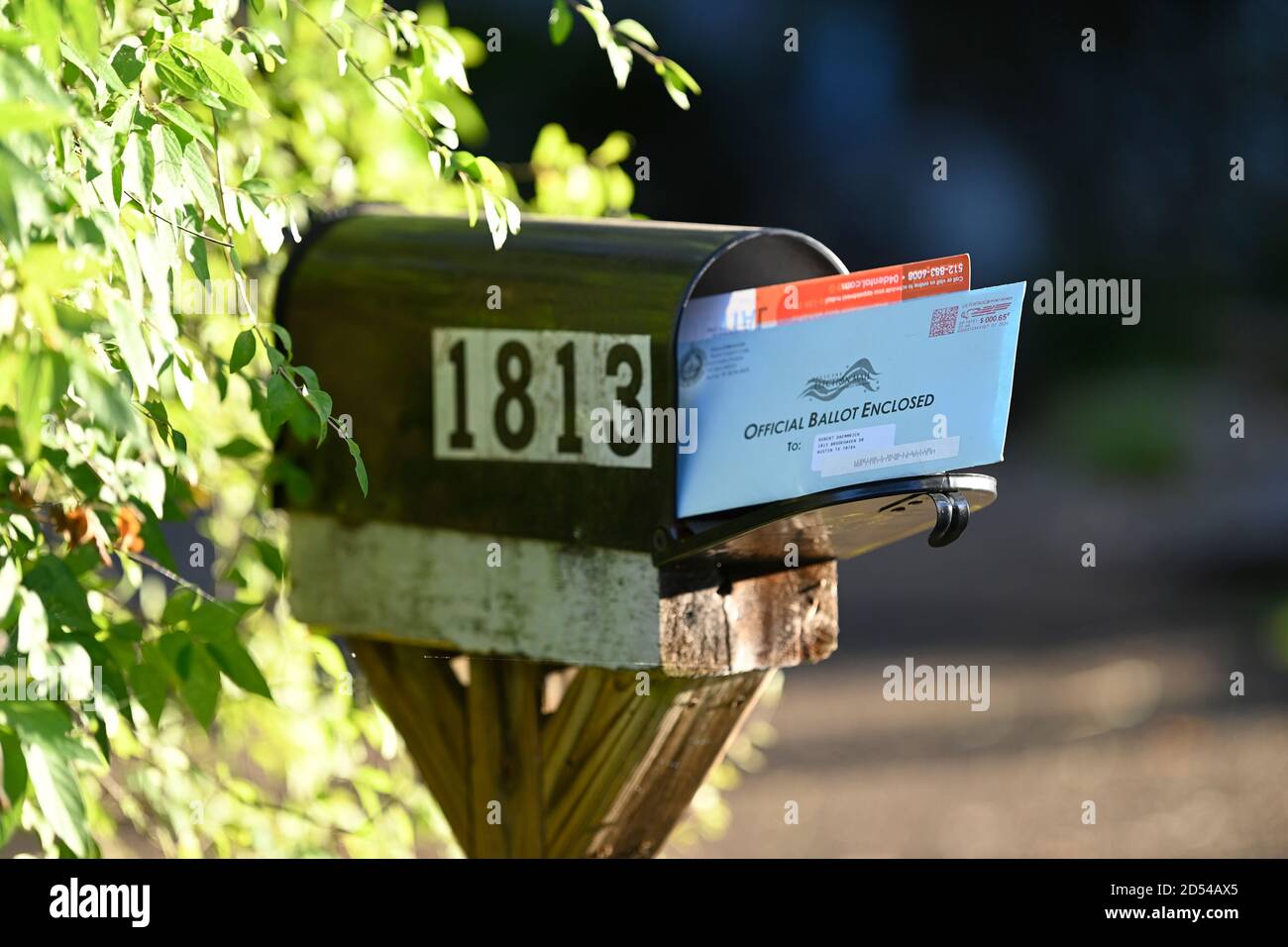 Curbside voting box hi-res stock photography and images - Alamy