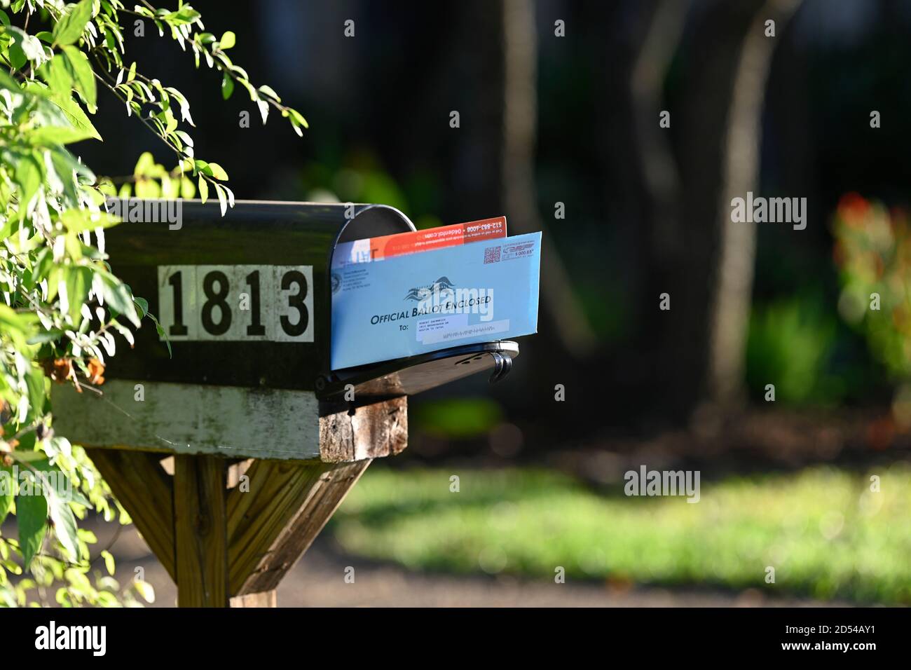 Curbside voting box hi-res stock photography and images - Alamy