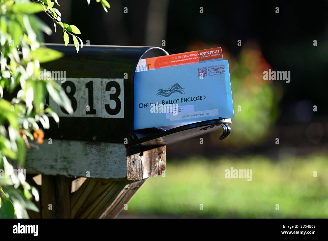 Curbside voting box hi-res stock photography and images - Alamy