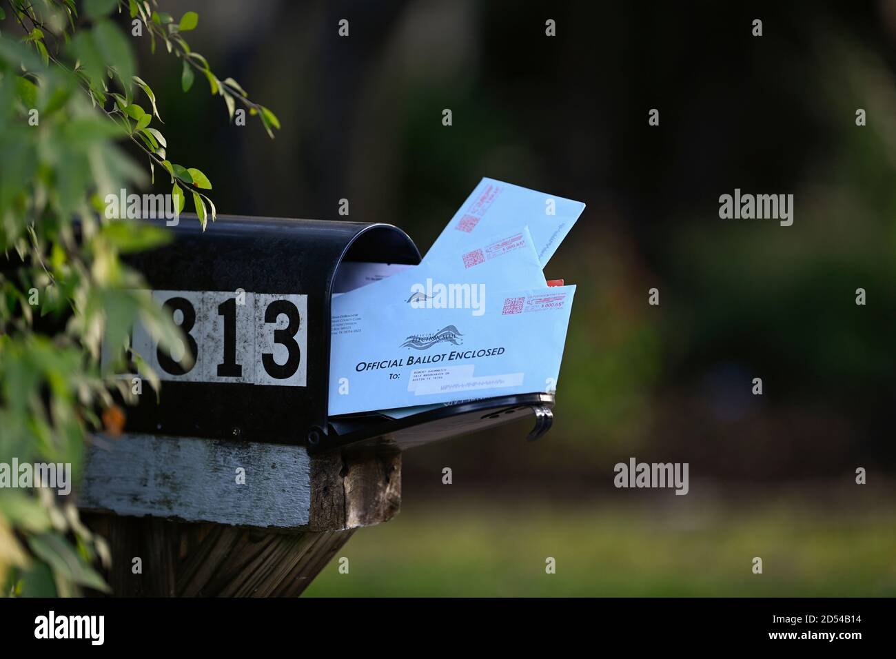 Curbside voting box hi-res stock photography and images - Alamy