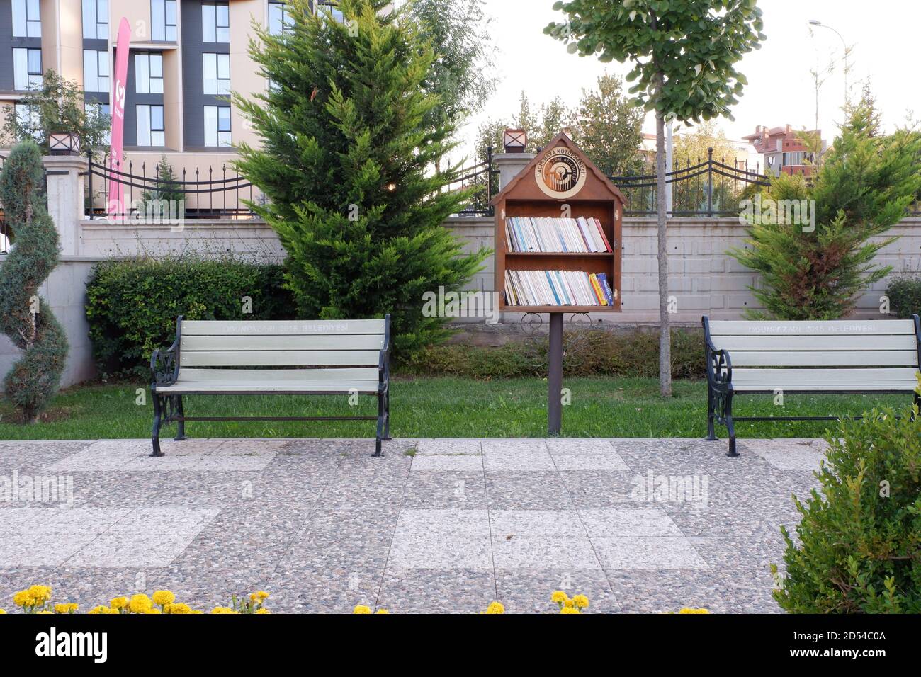 Open air library hi-res stock photography and images - Alamy