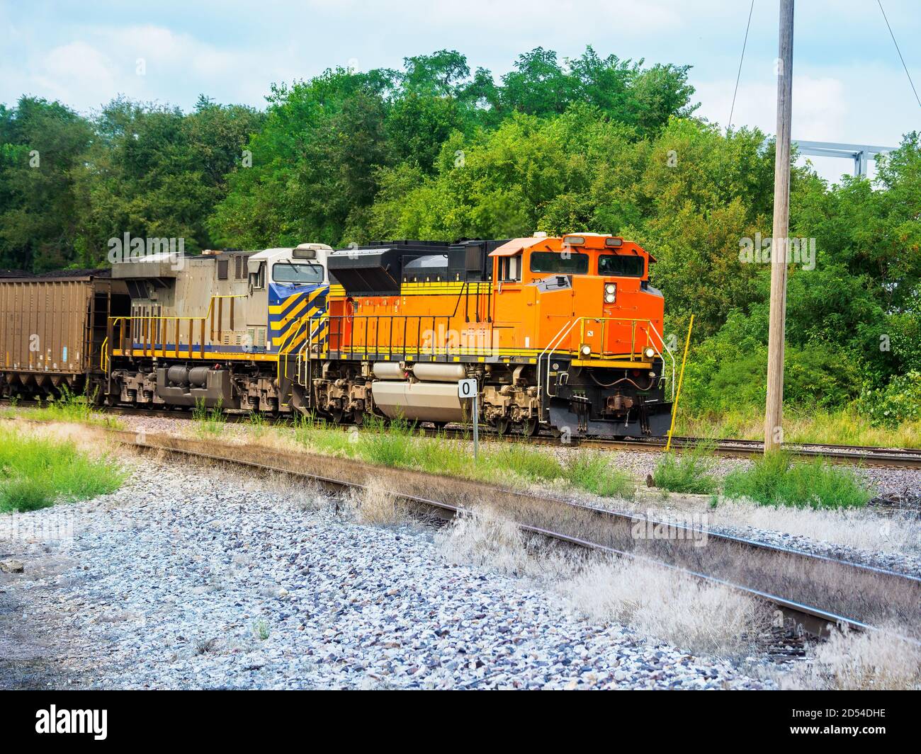 a mile-long train in the midwest Stock Photo - Alamy