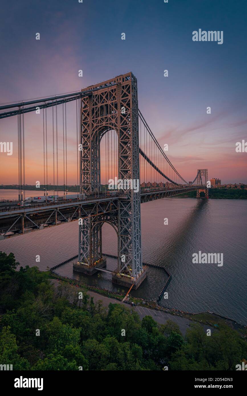 George washington bridge seen from hi-res stock photography and images ...