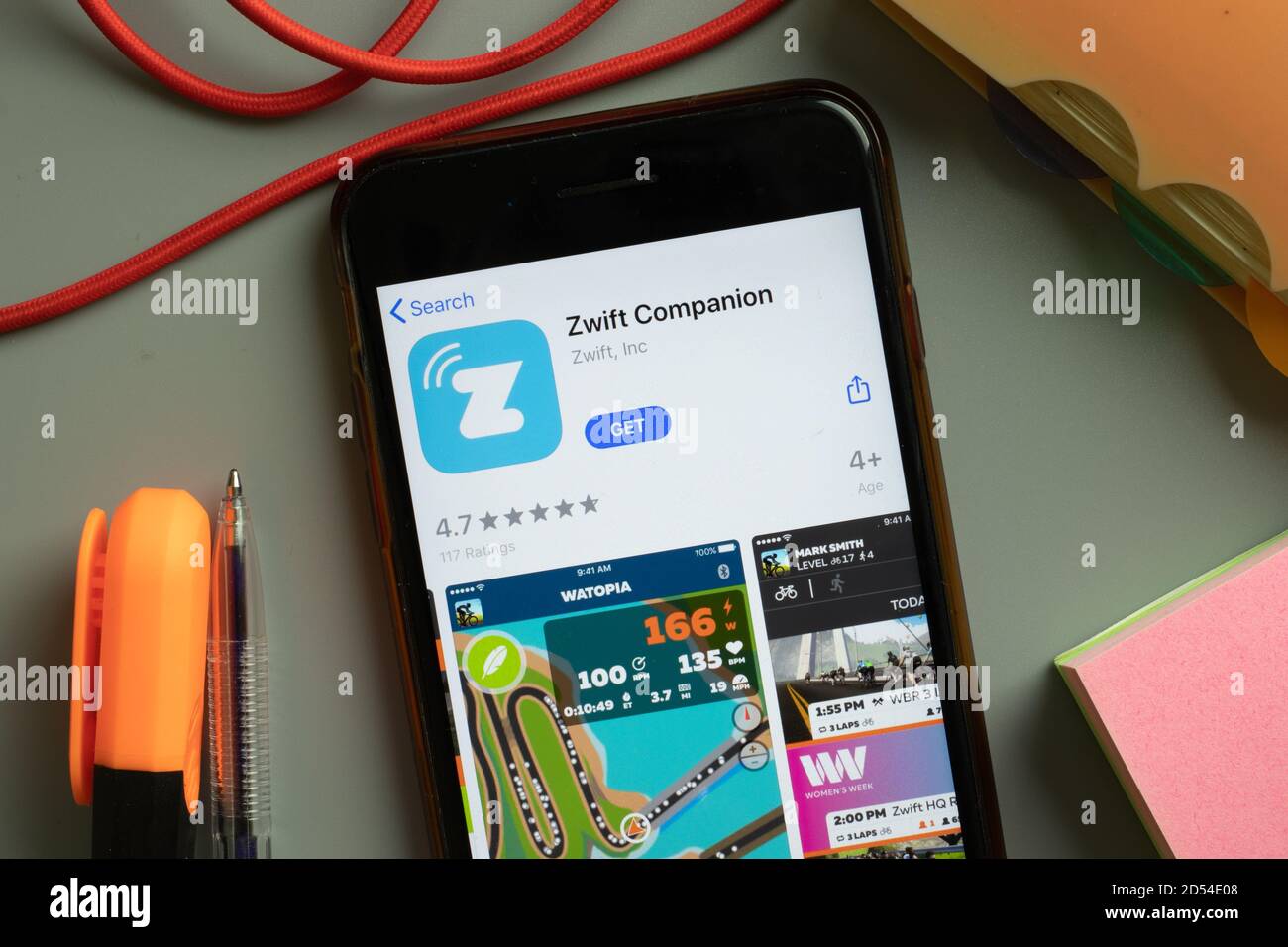 Zwift app hi-res stock photography and images - Alamy